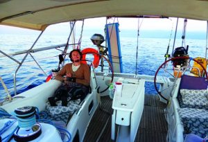 Triple amputee sails the world - MySailing