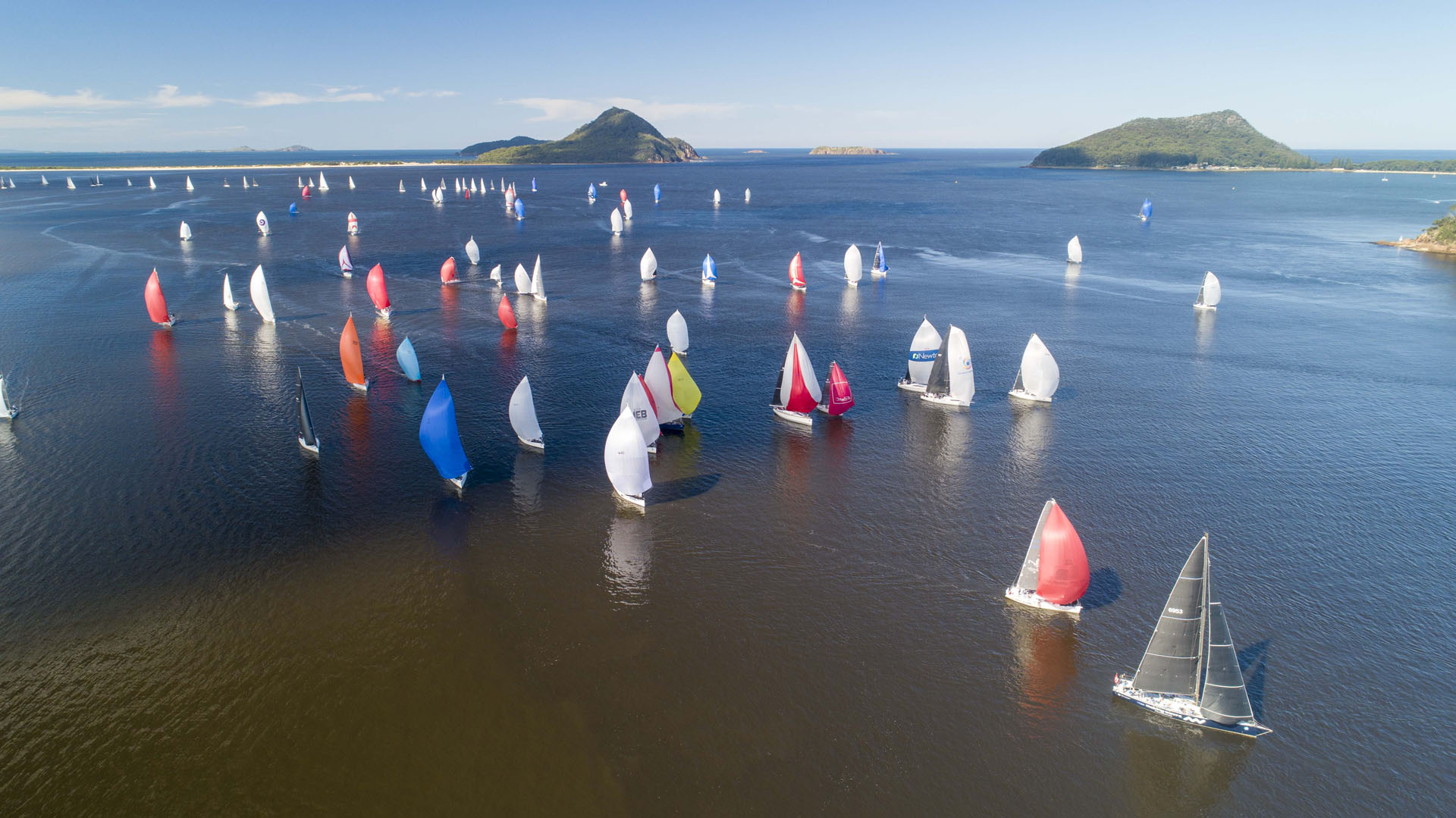 Sail Port Stephens off to gentle start - MySailing
