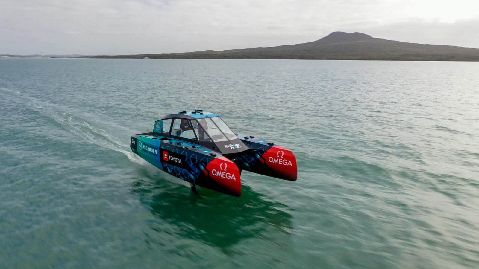 ETNZ's hydrogen powered foiling chase boat reaches speed milestone ...