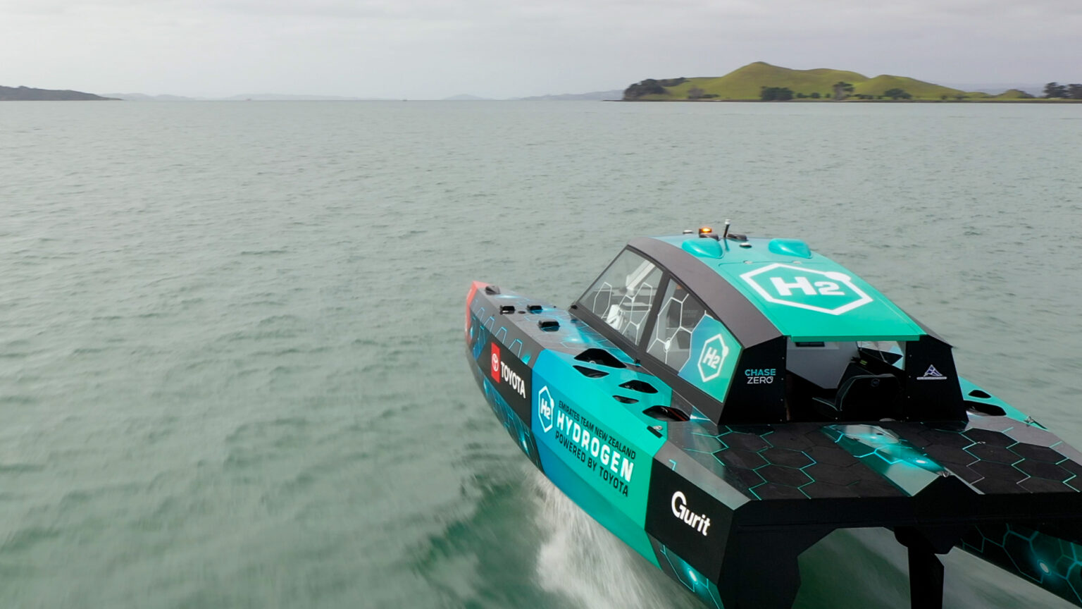 ETNZ's hydrogen powered foiling chase boat reaches speed milestone ...